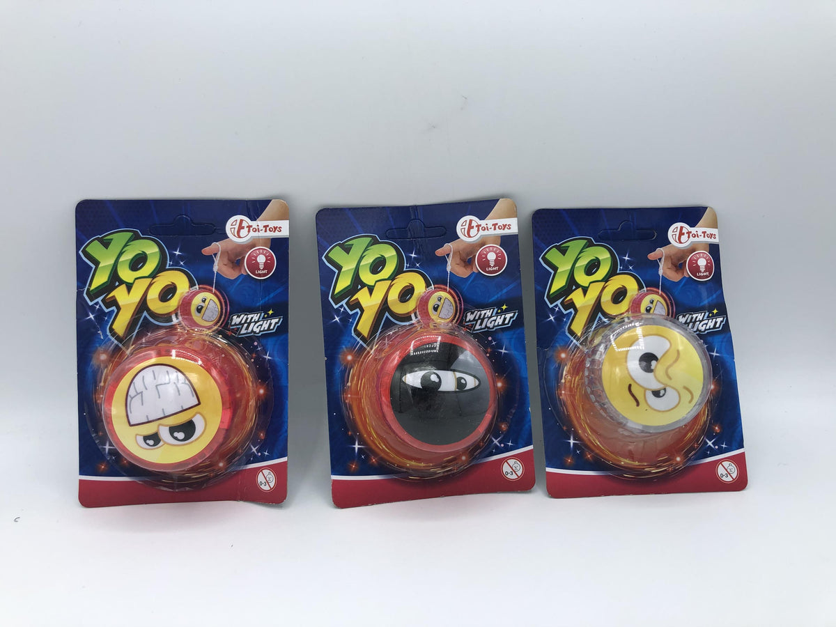 Smiling Yo-Yo Emoji with Light — Thinking Toys